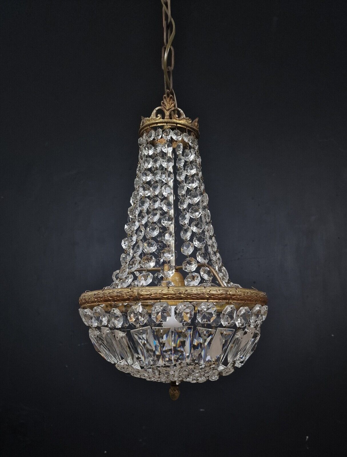 DECADENT DESIGNS ANTIQUE AND VINTAGE LTD – Decadent Designs