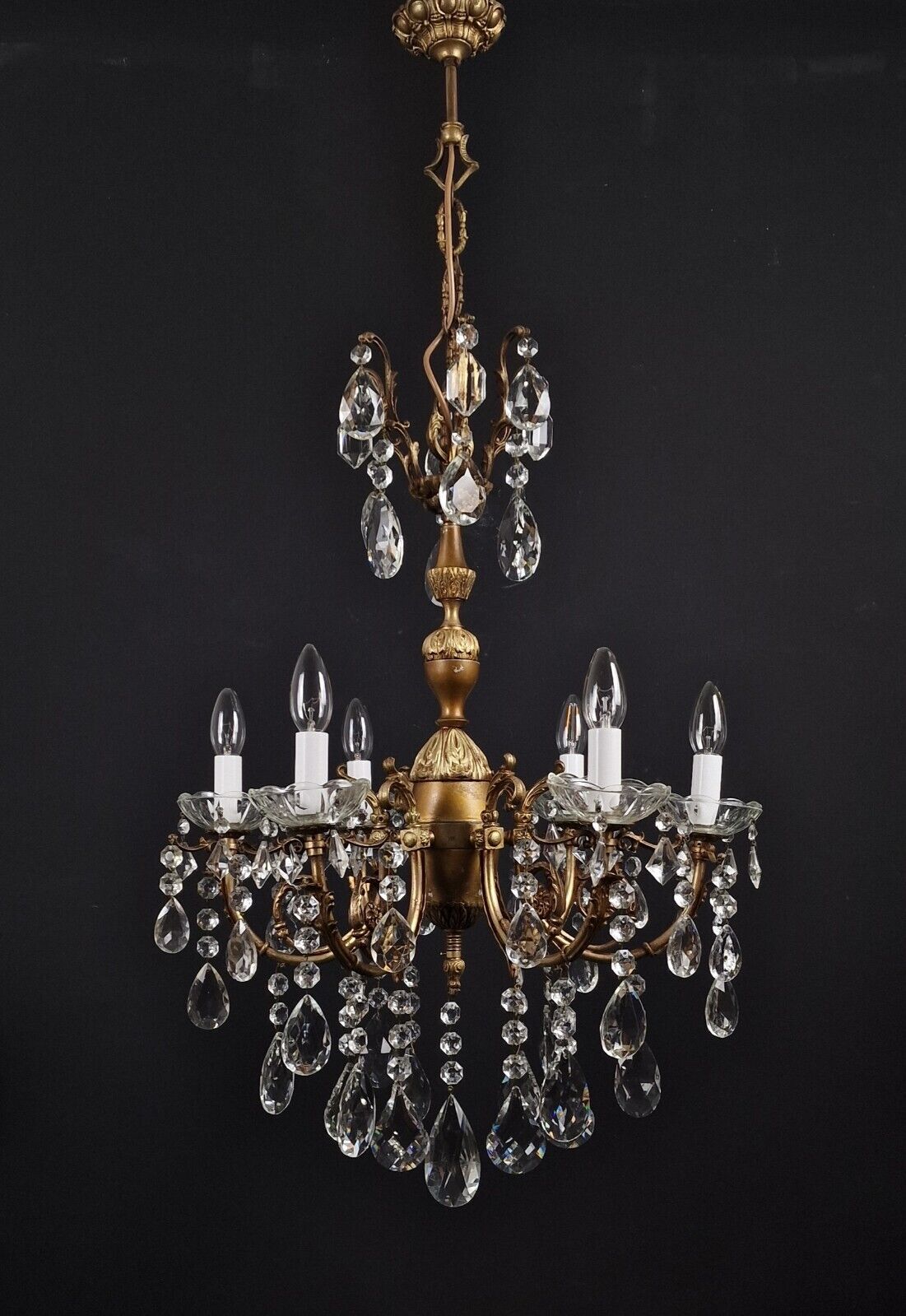 DECADENT DESIGNS ANTIQUE AND VINTAGE LTD – Decadent Designs