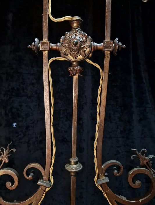 DECADENT DESIGNS ANTIQUE AND VINTAGE LTD – Decadent Designs